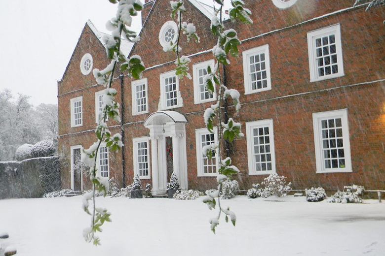 Hutton Hall - UK Wedding Savings